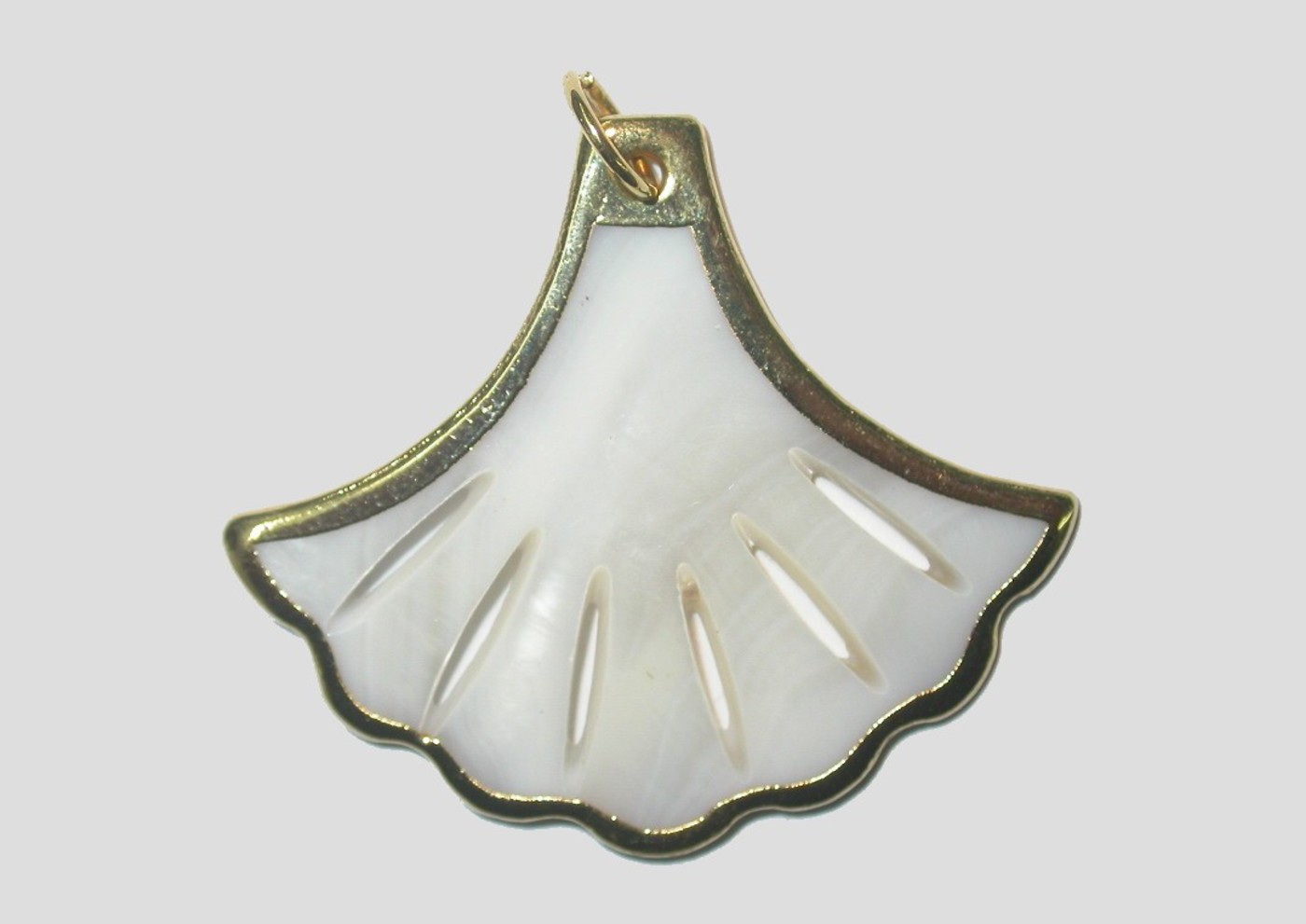 Shell Shape With Frame – 36 x 43mm – Bead, Trimming & Craft Co